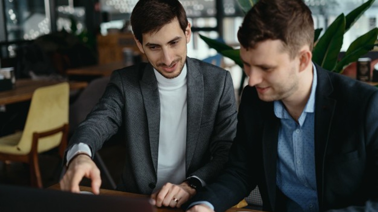 Life Coach for Men: Qualities and How To Consult One?